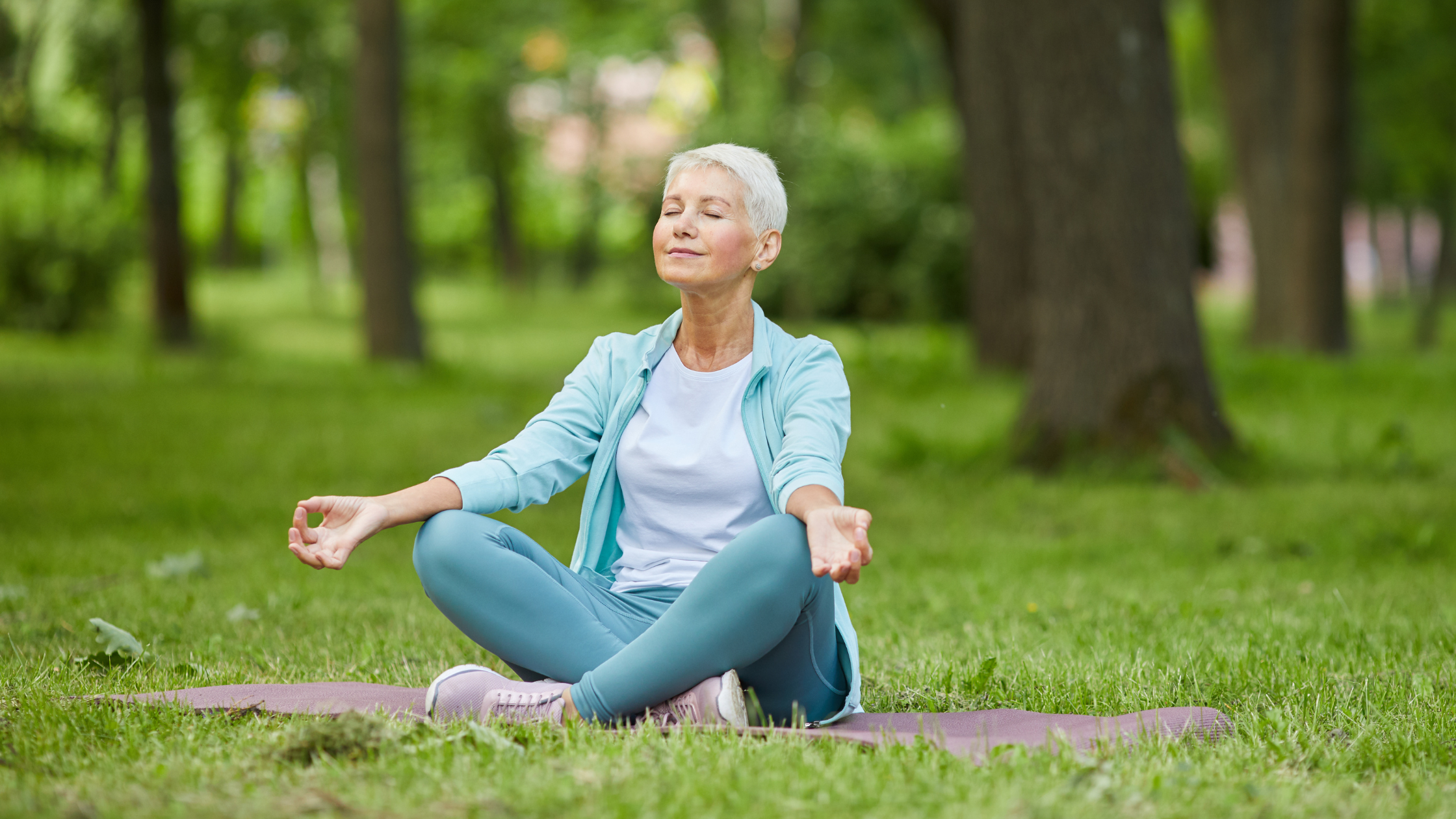 Combining Meditation and Stretching | Simply Nootropics NZ